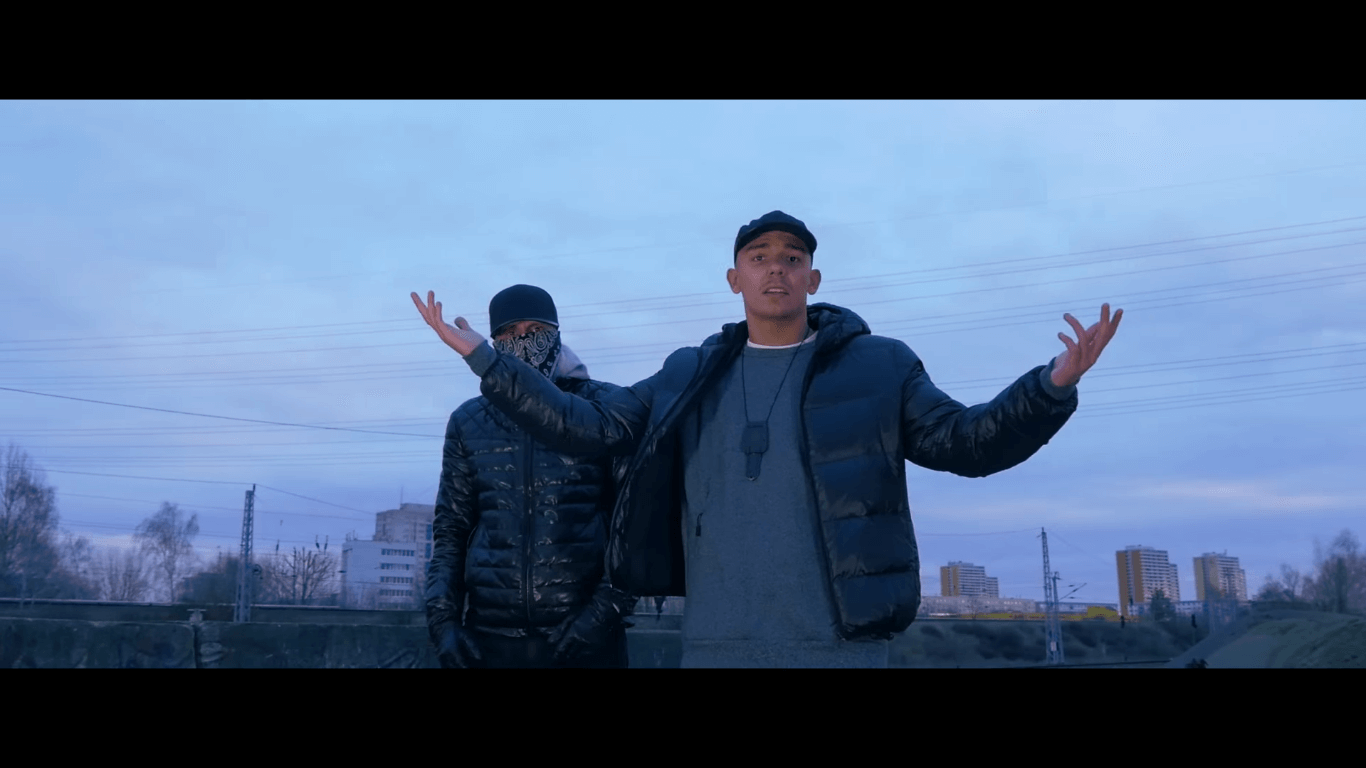 CAPITAL BRA feat. AK AUSSERKONTROLLE - DIE ECHTEN (Official Musikvideo) - Raptastisch