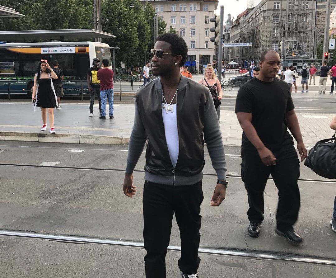 Feature! DIESER deutsche Rapper war gerade mit Gucci Mane im Studio ...