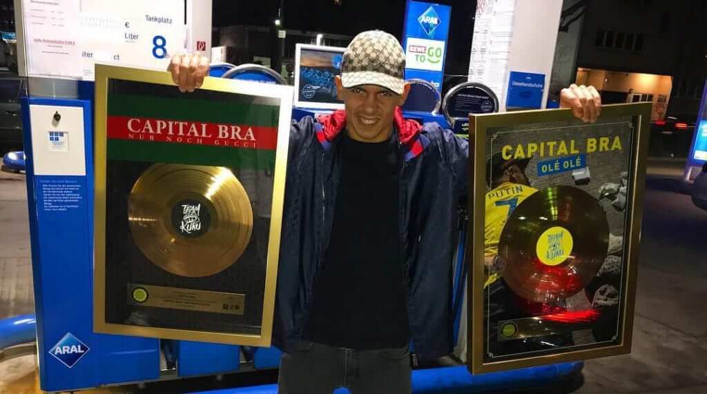 Capital Bra feiert seine ersten goldenen Schallplatten - Raptastisch