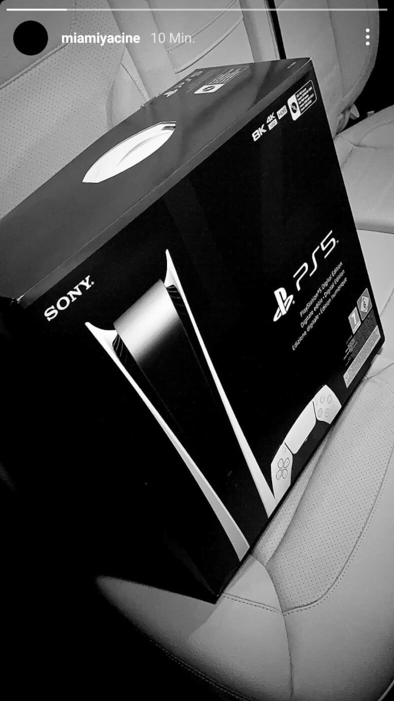 Erste deutsche Rapper haben sich die neue PlayStation 5 geholt ...